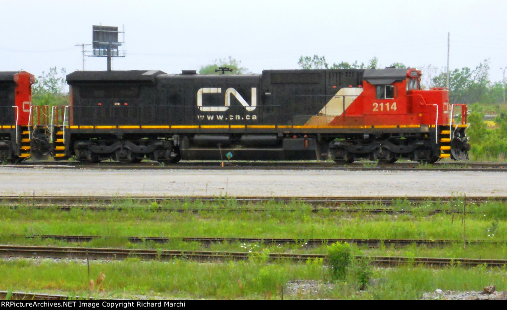 CN 2114